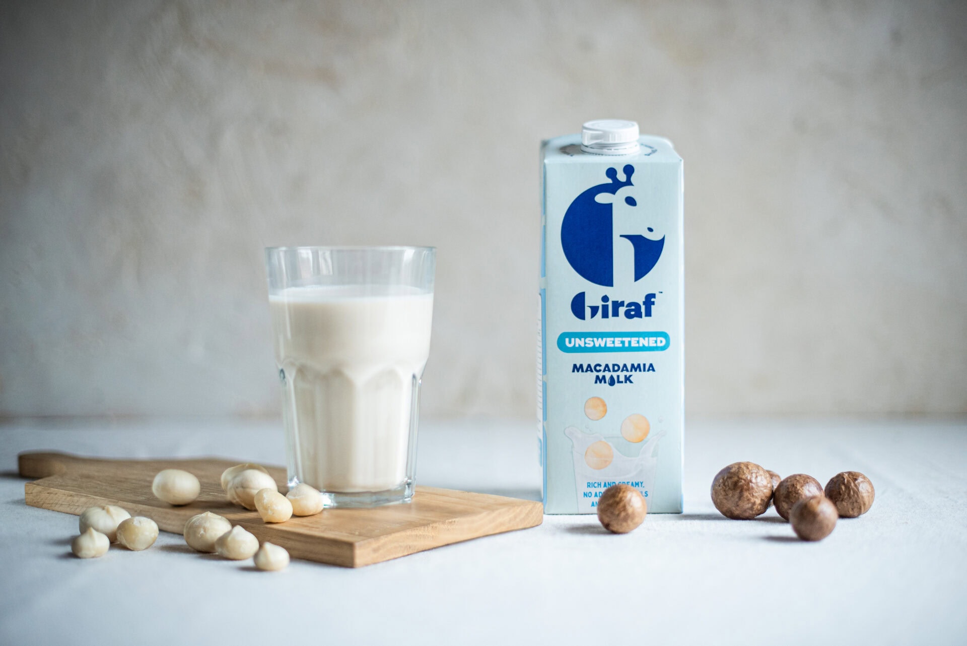 Discover the wellness benefits of plant milk with our Giraf Macadamia ...